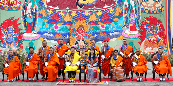 BHUTAN: His Majesty, the king of Bhutan confers Dakyen to the new ...
