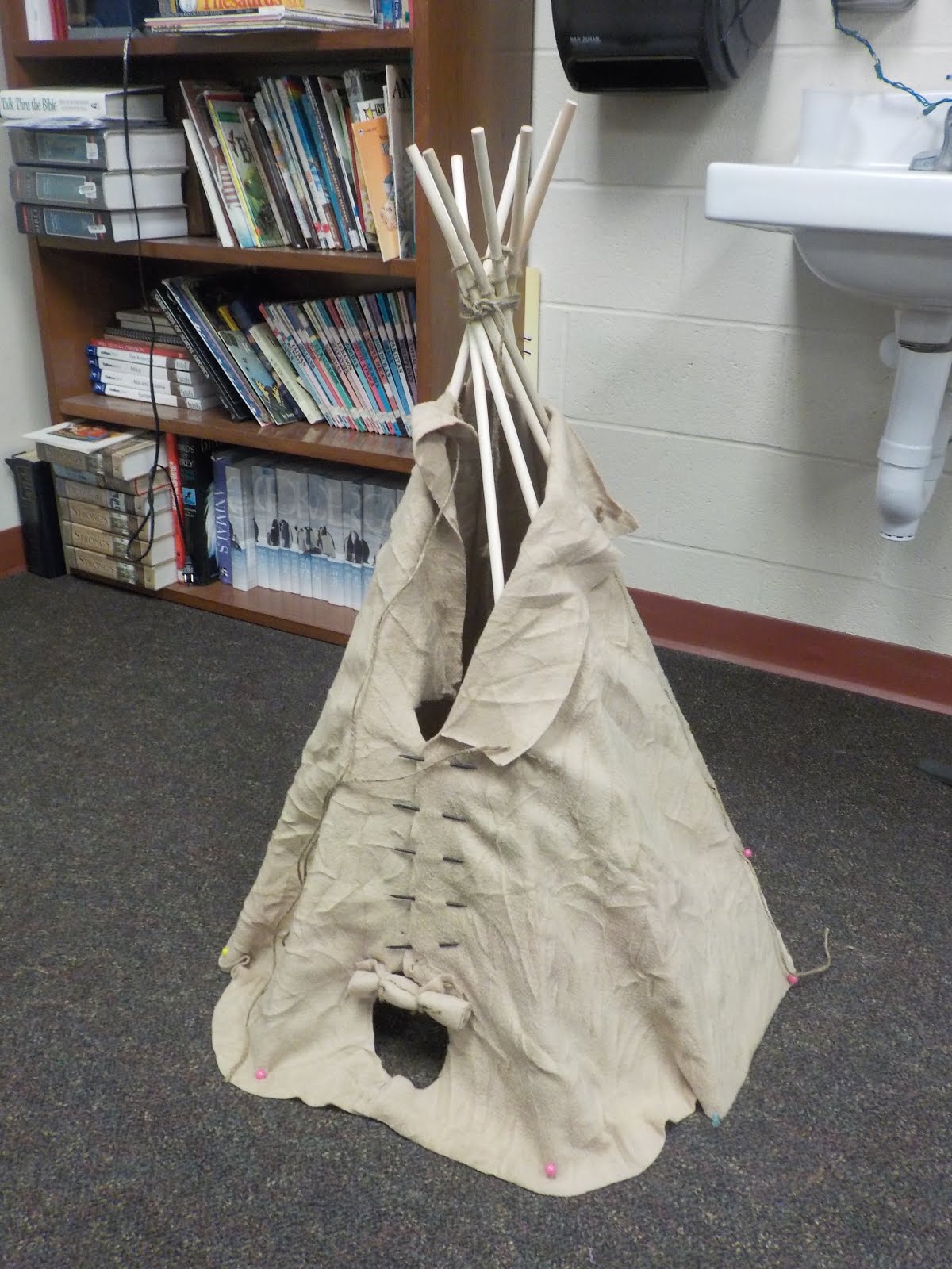 the Plain Professors: History Projects: Tepee, Teepee, or Tipi?