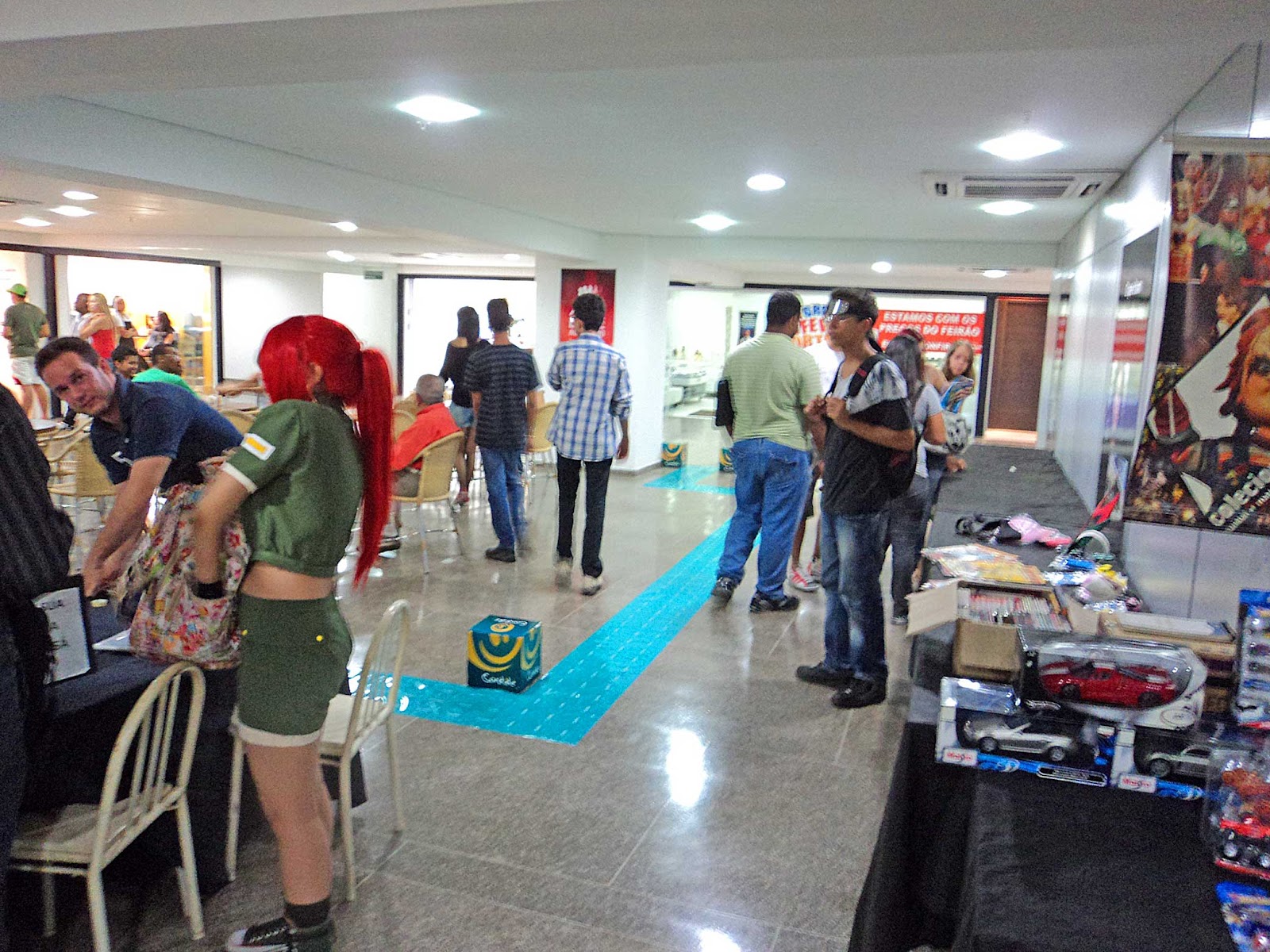 Sakura Amai Cosplayer: Ensaio Cosplay: Leona Heidern versão Orochi