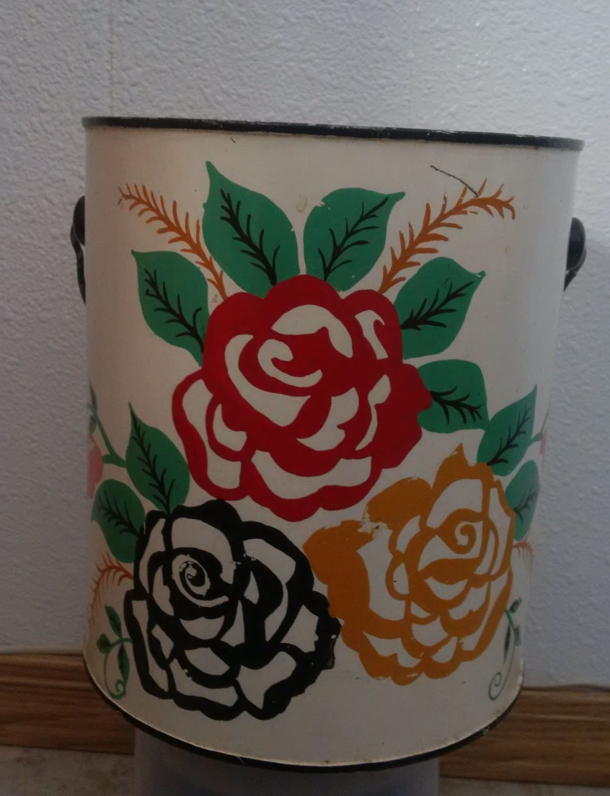 Hutt-Write Voice: Yesteryear Treasures - pretty re-purposed paint pails