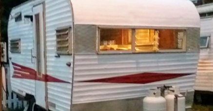 RoadRunner Revival: Vintage Camper Trailers