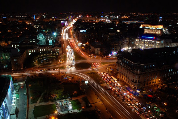 Calatorii si Fotografii: Bucurestiul noaptea
