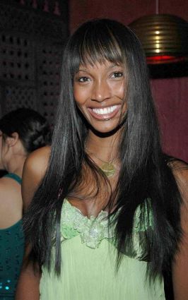 C'est Jolie!: Black History Month: Model Beverly Peele