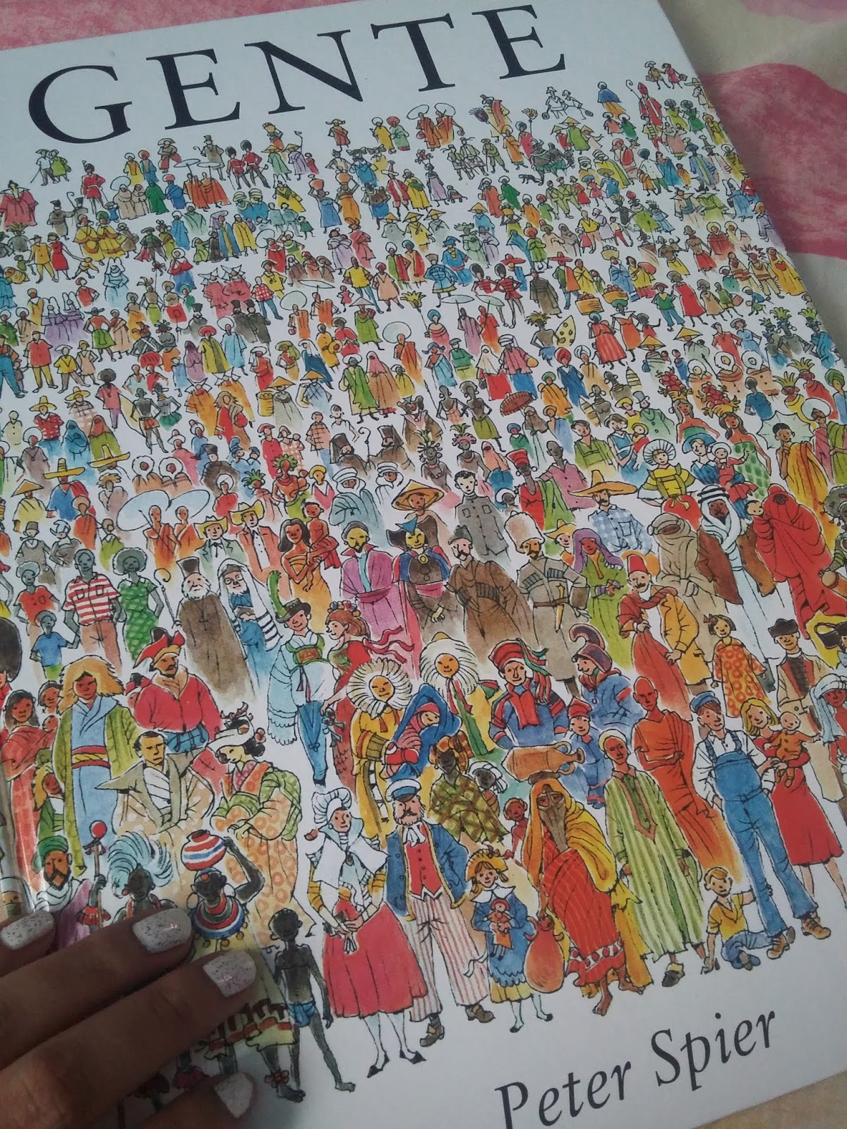 La vida de una lectora: Reseña: Gente | Peter Spier (Libro Ilustrado)