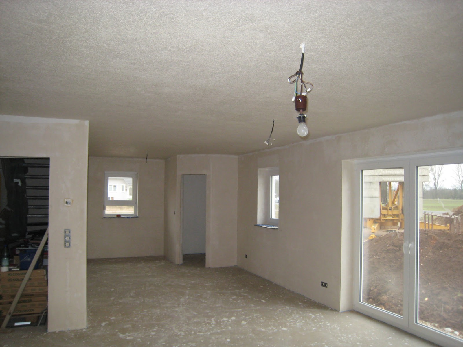 Stein auf Stein das Haus ... wird bald fertig sein: Decke im Wohnzimmer ...
