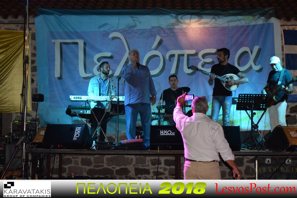Εντυπωσίασε με τις φωνητικές του ικανότητες ο γνωστός πολιτικός Π ...