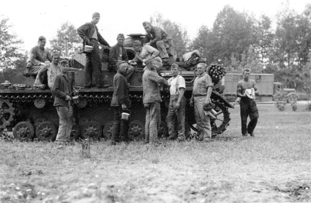 Military History Of the 20th Century: German Mk IV Panzer photos