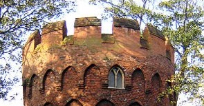 Bruce Castle News: Tudor Tower Power and Ghosts at the Gable
