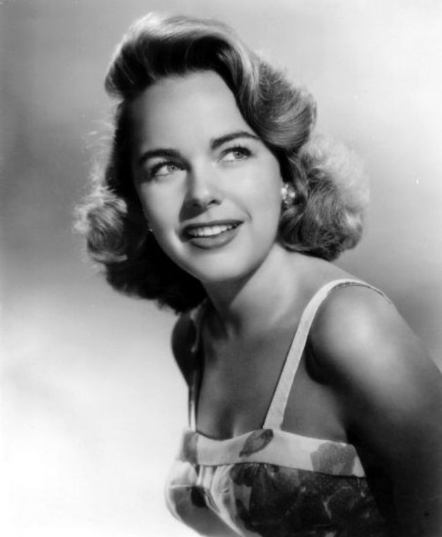 46 Glamorous Photos of Terry Moore in the 1940s and 1950s ~ Vintage ...
