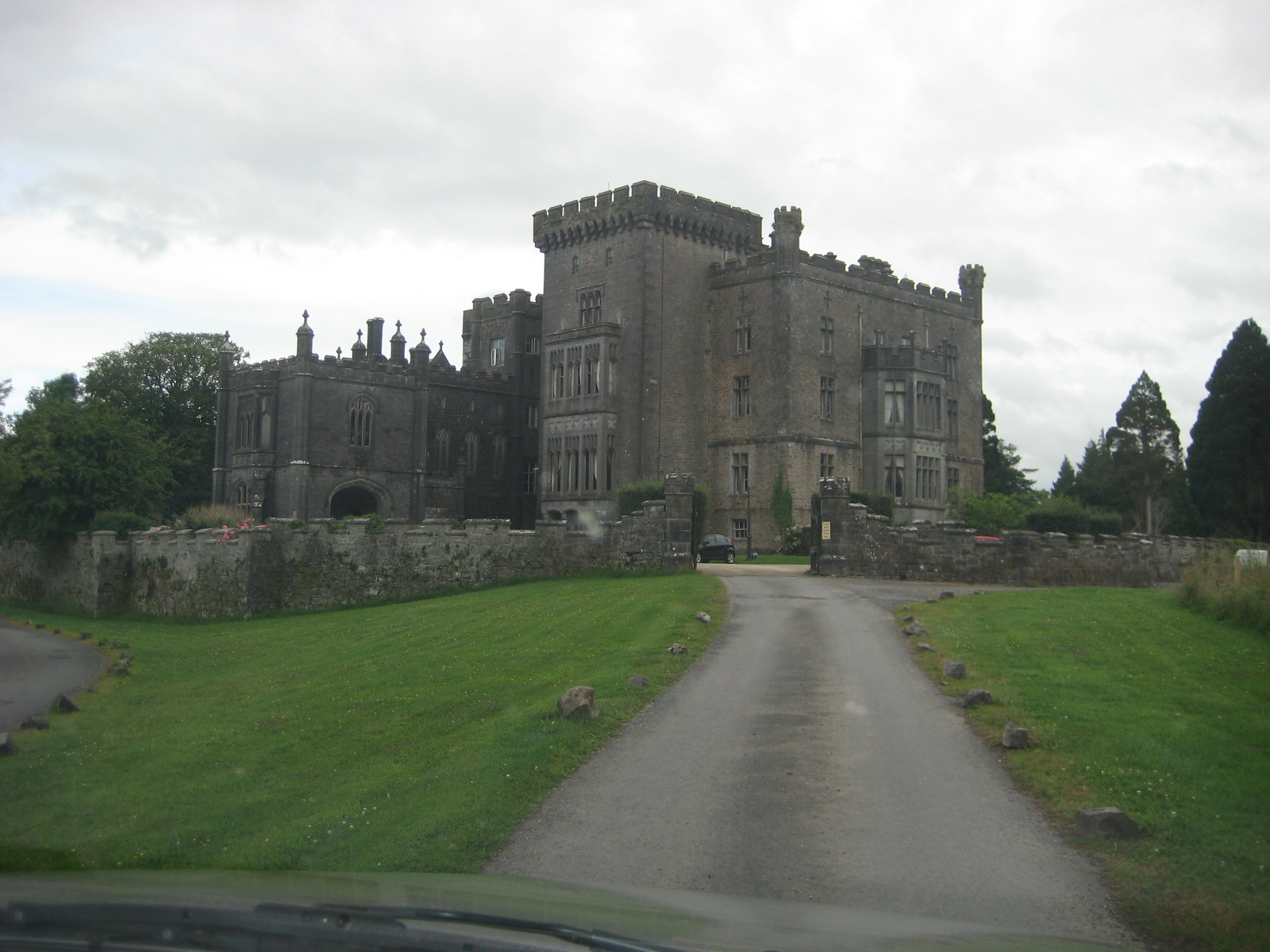 HOLIDAYS in IRELAND: Donegal tour/Glenveagh Castle/ Gweedore Daniel O ...