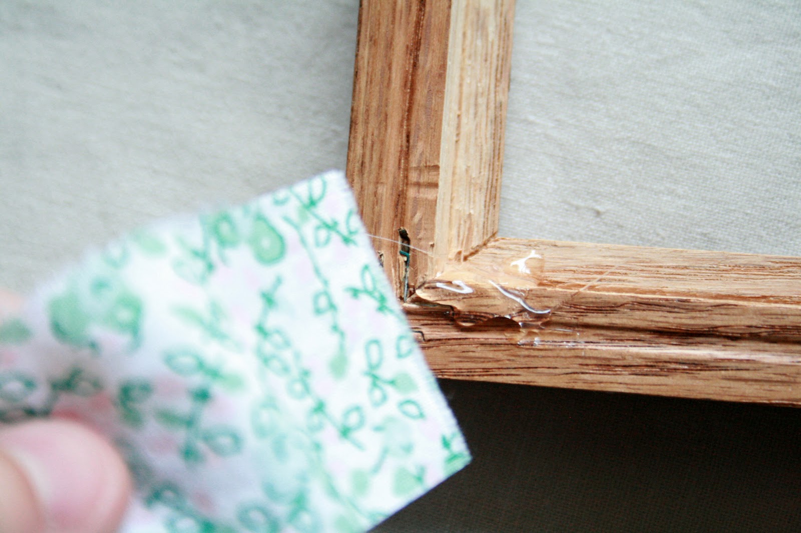 The Creative Place: DIY :: Fabric Scrap Wrapped Frame