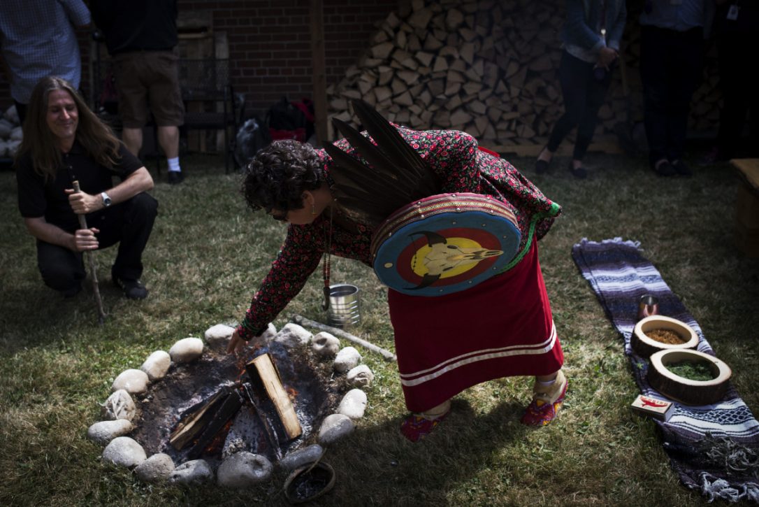 White Wolf : Toronto hospital opens sweat lodge for aboriginal patients