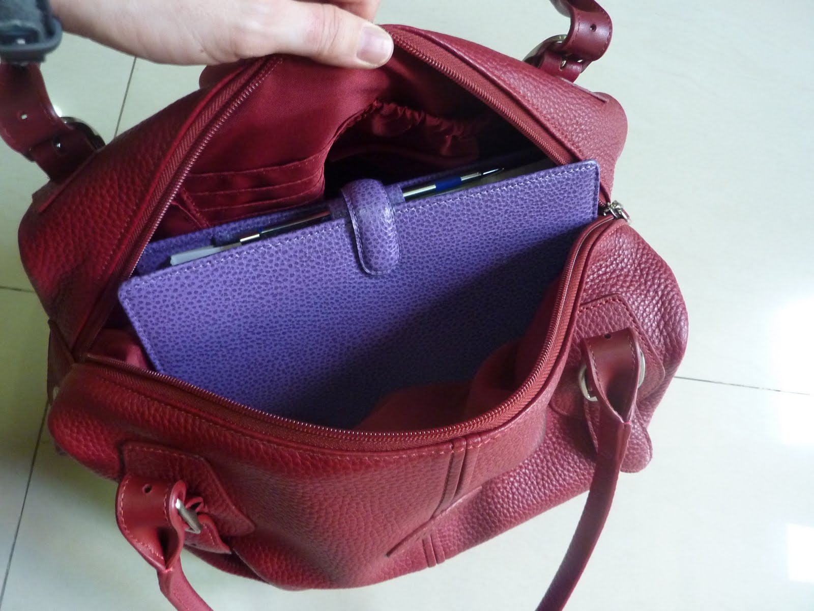 Bags - Can you ever have enough?: Filofax Finchley Expandable Tote Bag