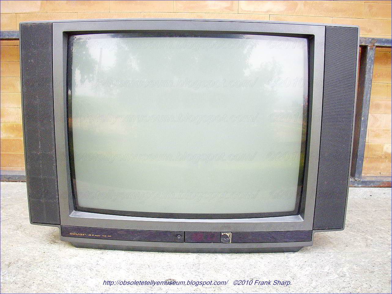 1996 Tv Set