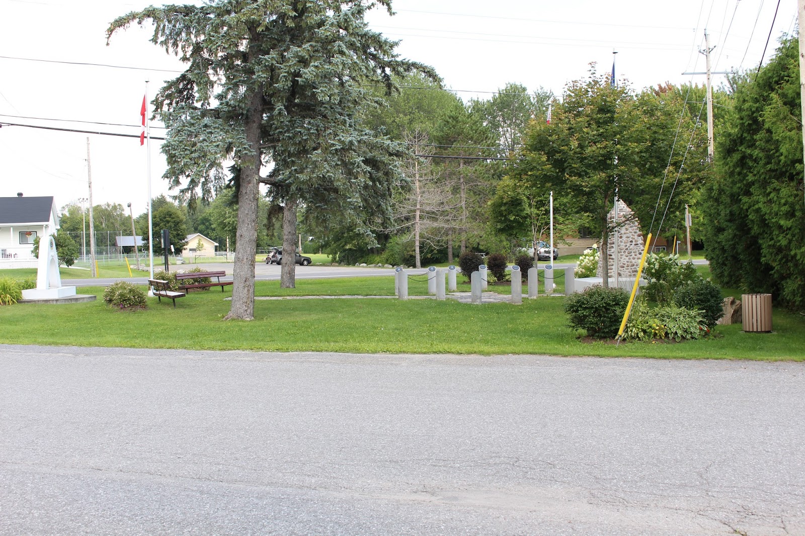 Memorials in Ottawa: Vars Cenotaph