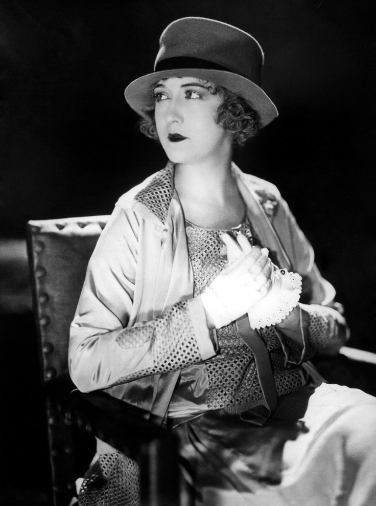 Silence is Platinum: Miss Dorothy Gish