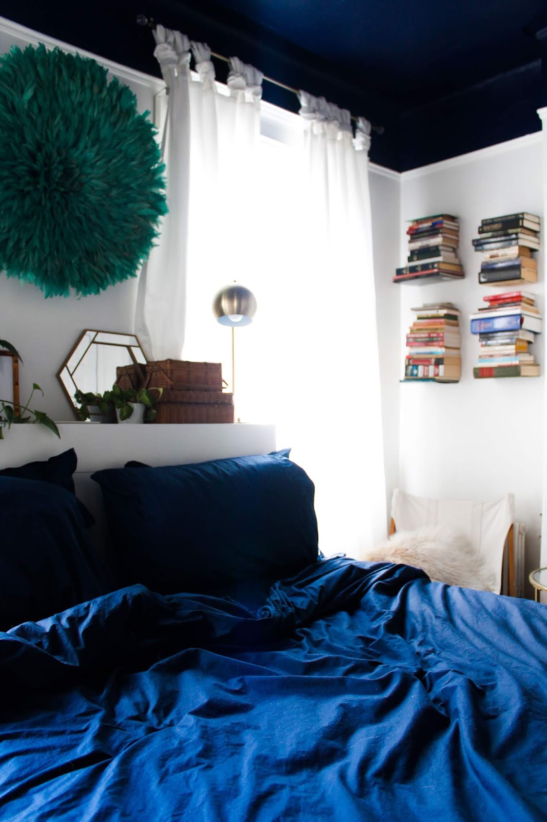 The Quick And Easy Five Minute Makeover For Your Bedroom - TfDiaries