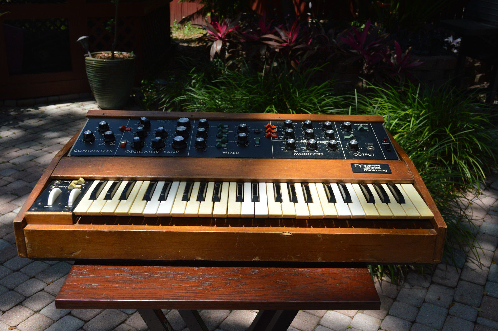 MATRIXSYNTH: Original Vintage Moog Minimoog MODEL D Analog Synthesizer ...