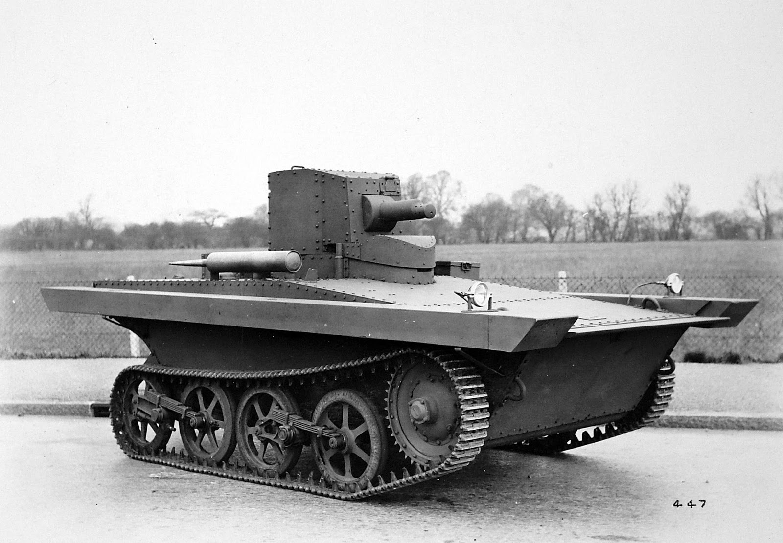 Interwar Tank Development: Vickewrs Carden-Loyd Utility light ...
