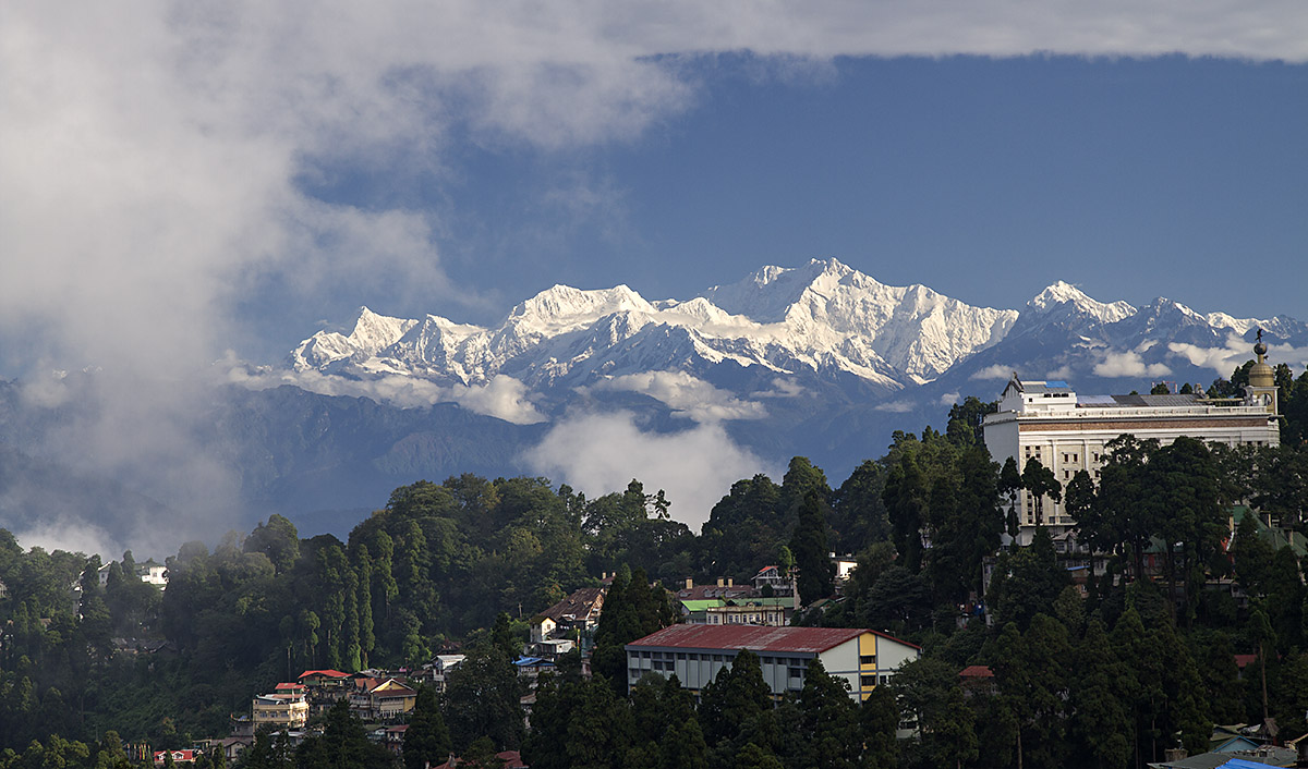 Explore Raw and Untouched Beauty of Darjeeling This Winter - Best ...