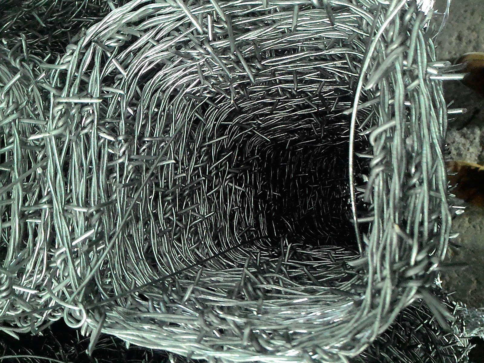 KAWAT SILET (RAZOR WIRE) MURAH - DISTRIBUTOR KAWAT SILET