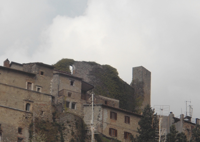 castelliere: Il castello di venerdì 22 aprile