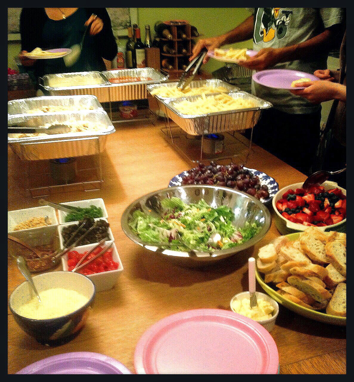 sweatpantsmom: Things we're eating: Pasta Bar