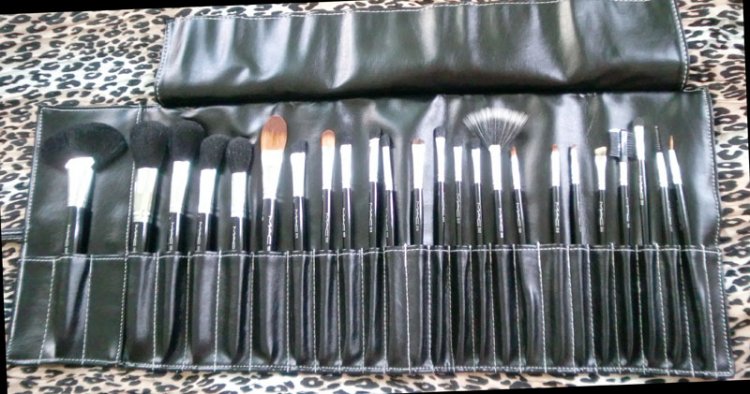 MAC, Bobbi Brown Brush Sets and tools : M-A-C Professional M.A.C ...