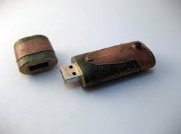 LA MEMORIA USB: Origen