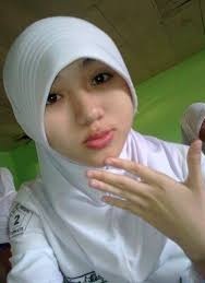 GADIS CANTIK INI DI PERKOSA