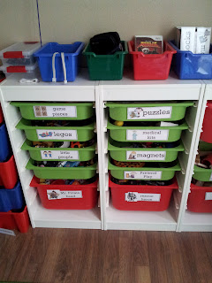 Free classroom bin labels!