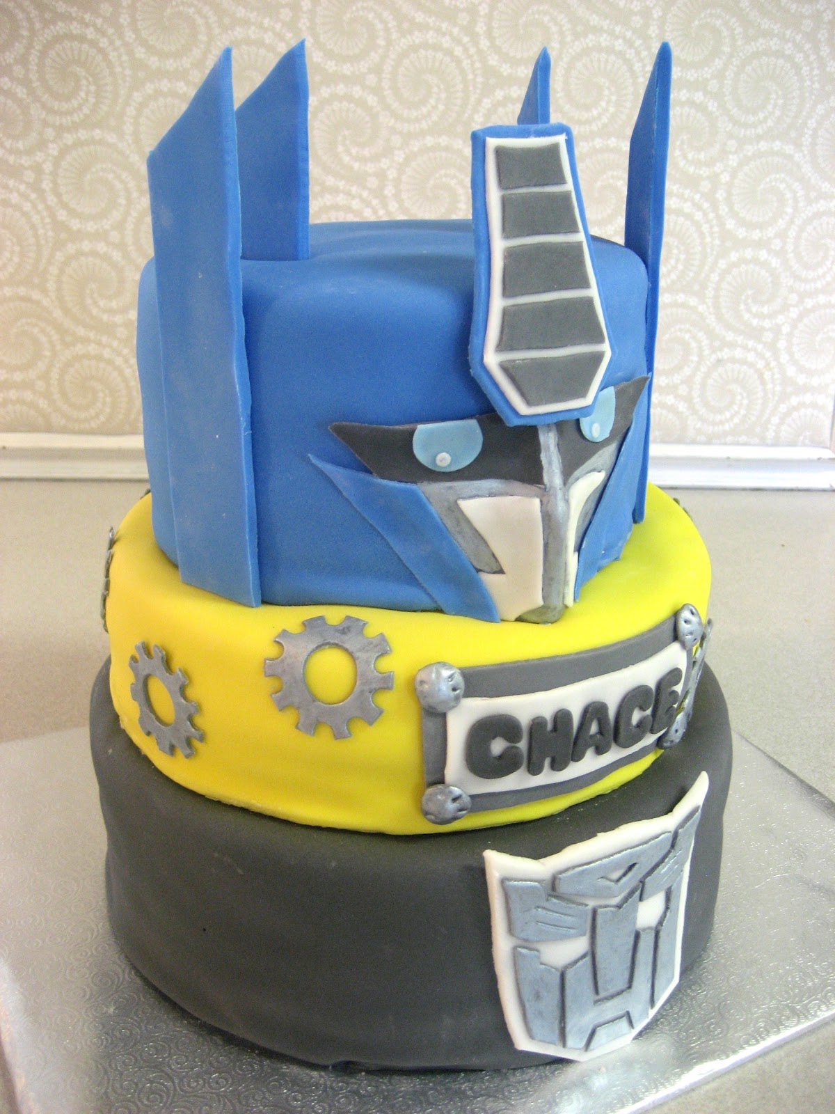 Devanys Designs: Transformers Optimus Prime Megatron Cake