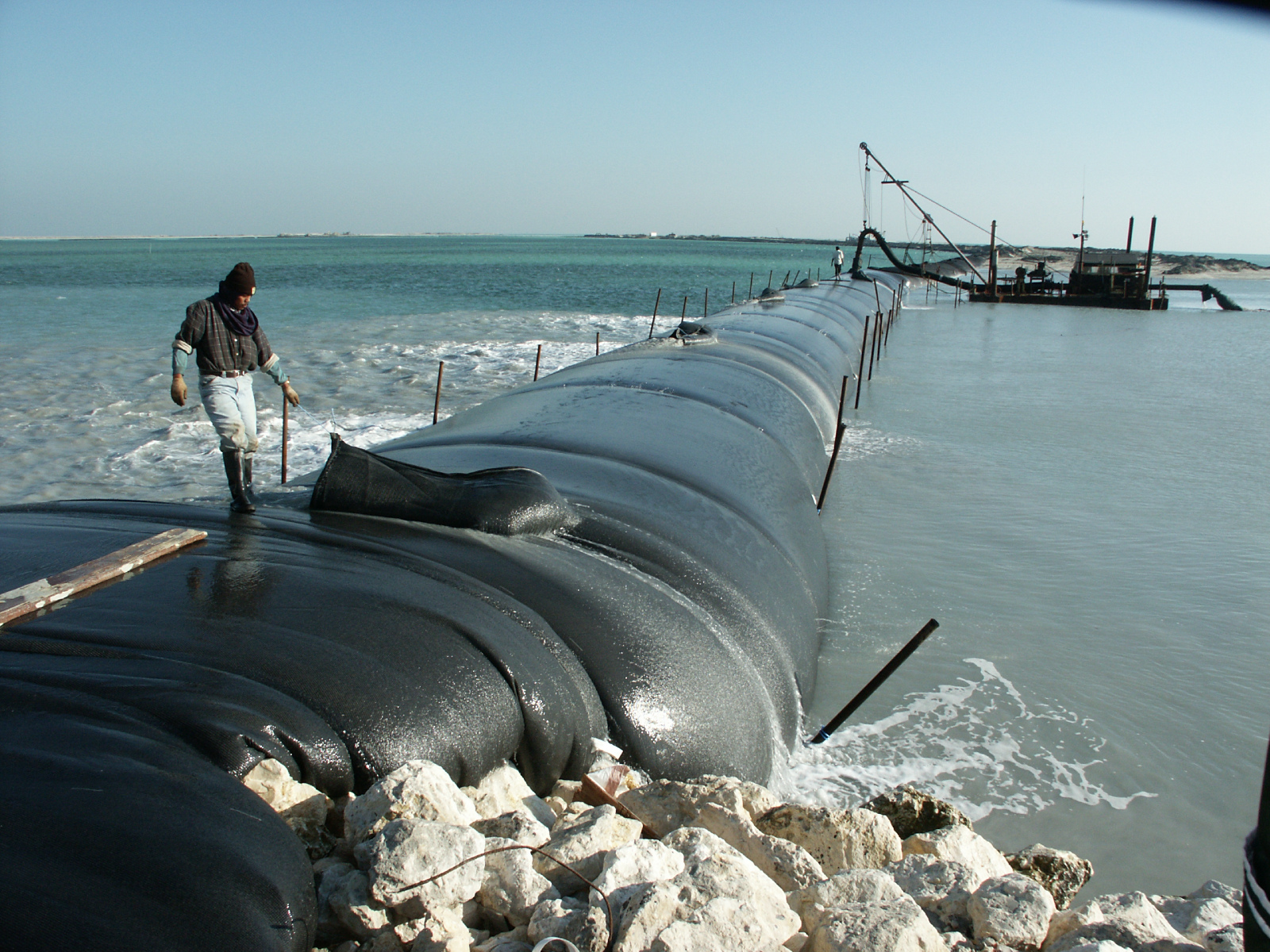 GEOSYNTHETICS INDONESIA (KNOWLEDGE CENTER): Geotextile Containtment di ...