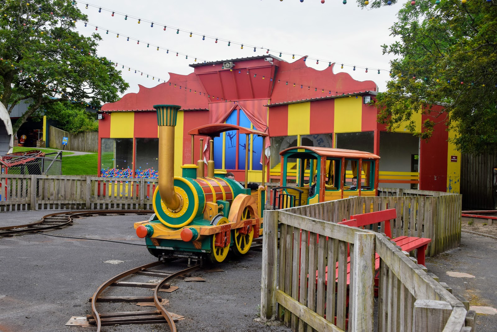 Oakwood Theme Park Review and Competition - Diary of the Evans-Crittens