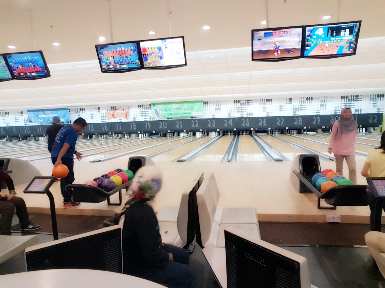 Meh Travel With Me!!: Wangsa Walk Mall - Bowling