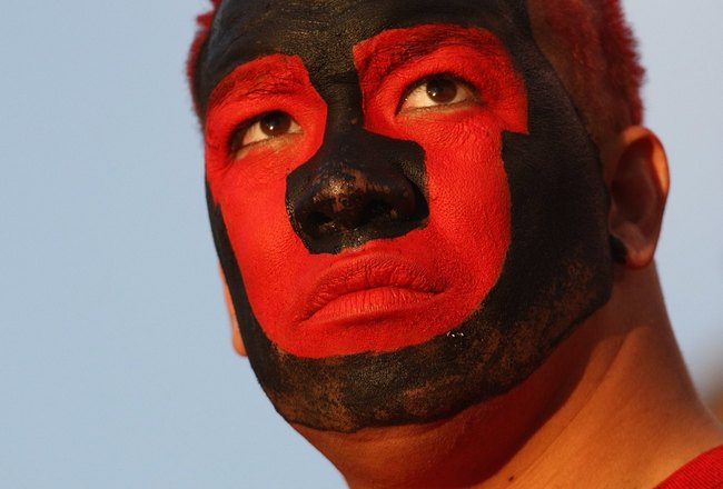 The Surface of the Sun: On Football and Aliens