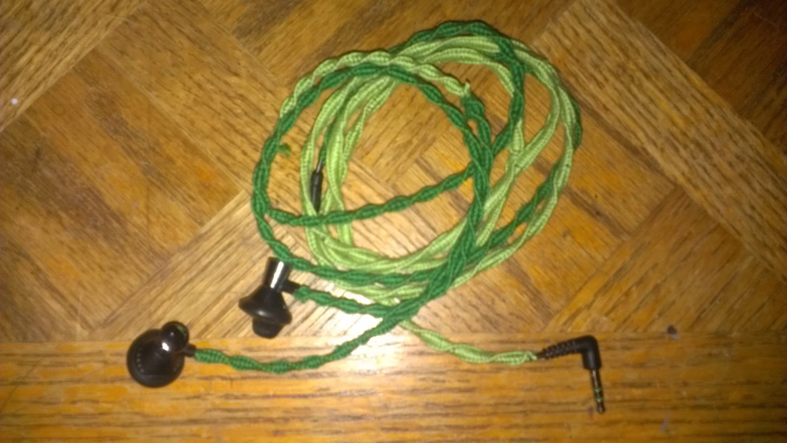 In A Nut Shelley: My First DIY: Embroidery Floss Wrapped Tangle-Free ...