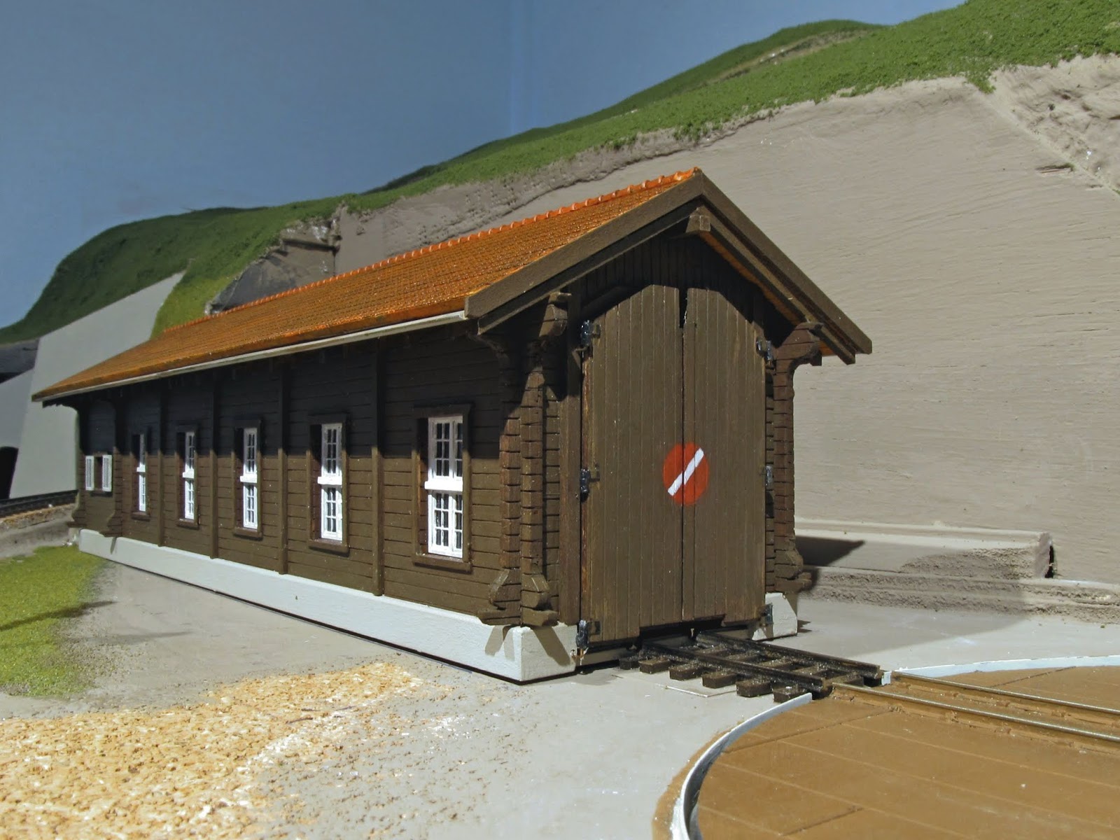 RhB 1:87: Lokremise Filisur en Peco draaischijf, deel 2