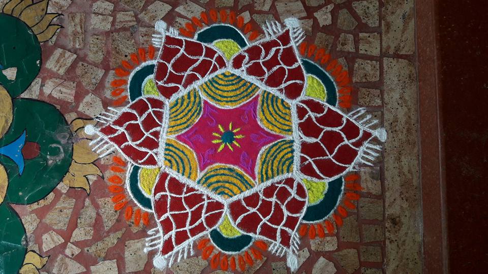 CHODAVARAMNET: HEXAGON FLOWERS RANGOLI ART