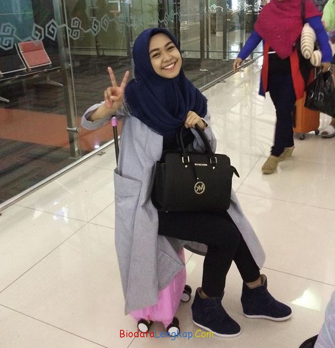 Foto Dan Biodata Lengkap Ria Ricis