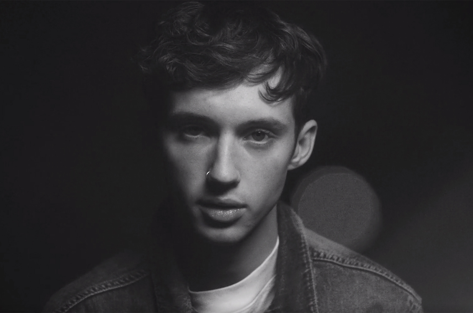 Troye Sivan: "My My My" (Video Premiere) ~ Booklet Music