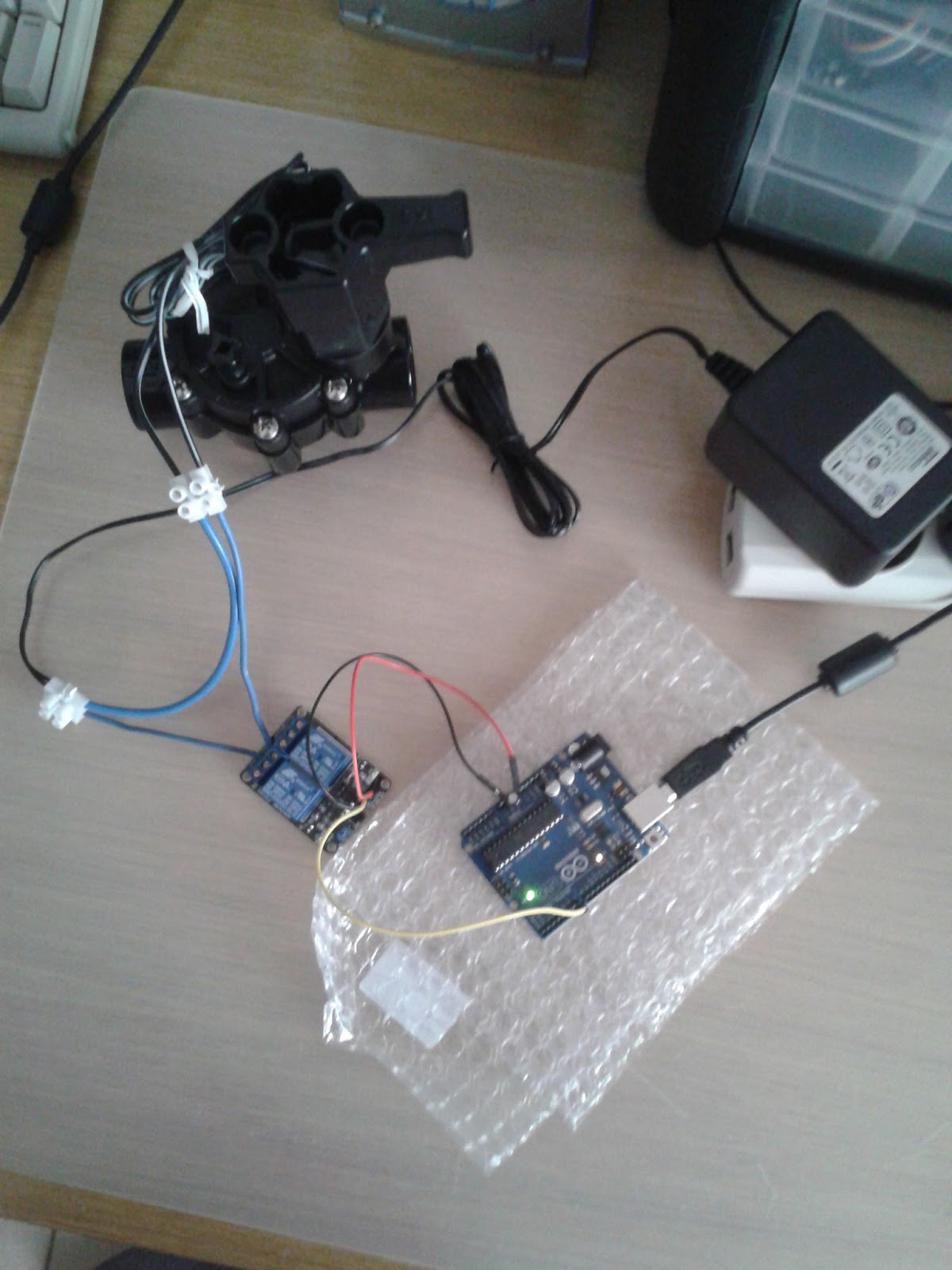 Trasteando con Arduino: Electroválvula Rain Bird 075-DV controlada por ...