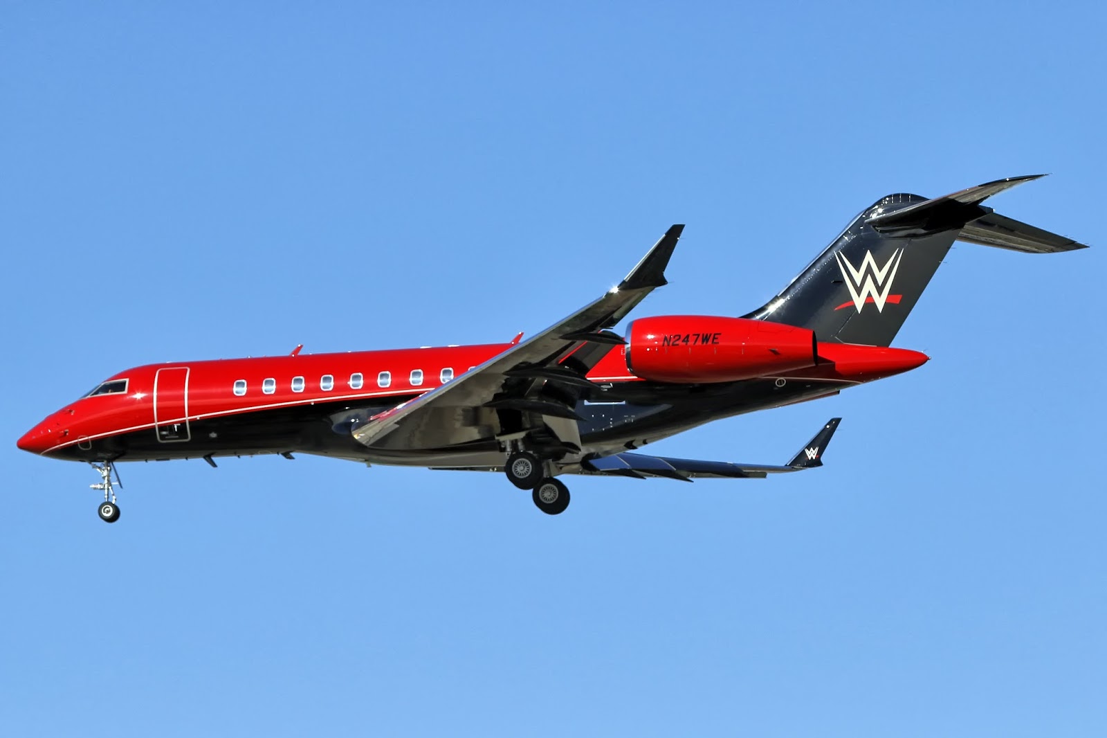 Aero Pacific Flightlines: Bombardiar Global 5000 (c/n 9245) N247WE