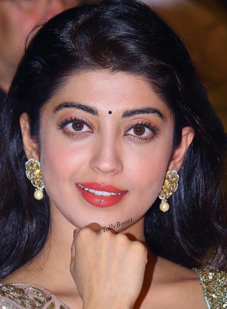 Beautiful Actress Pranitha Subhash Face Closeup Pics Pranitha Subhash ...