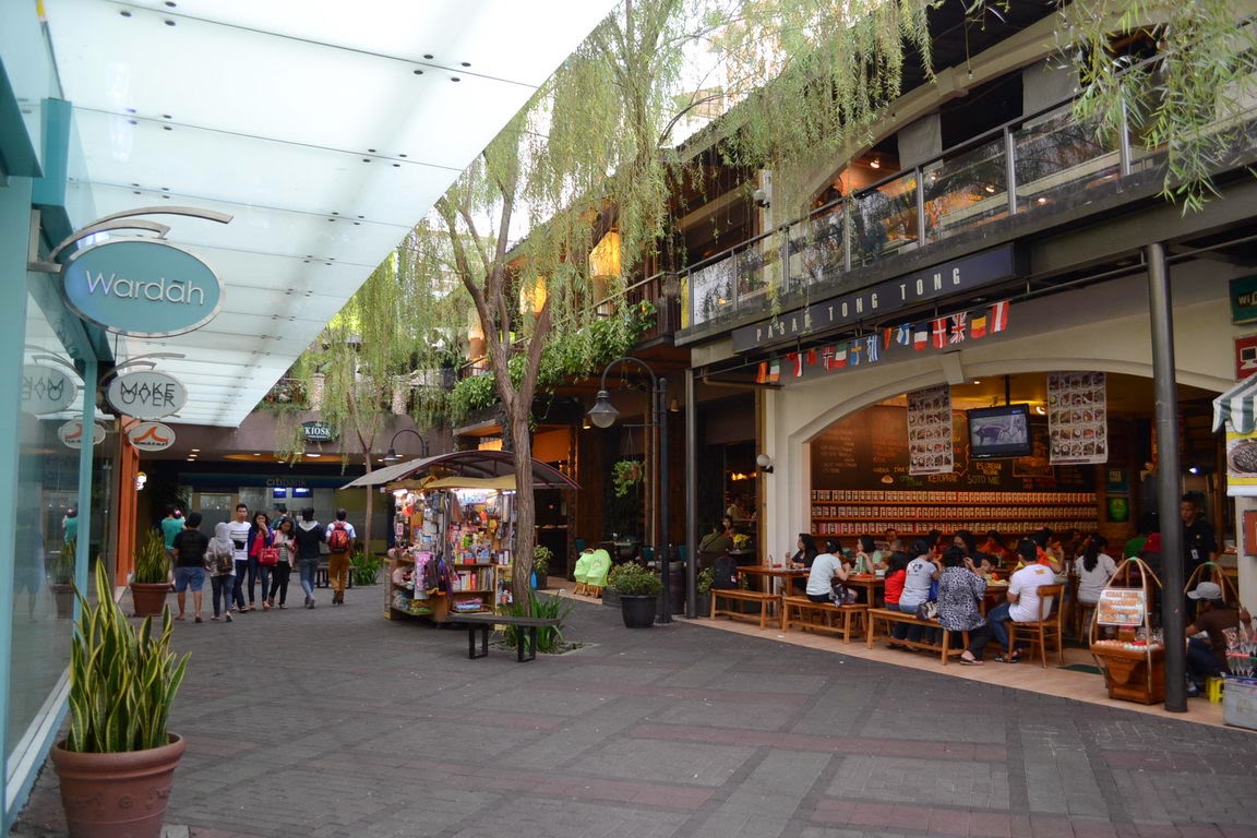 AKU LIHAT DAN LAKUKAN: Hari ke-2 : Jalan2x di CIWALK