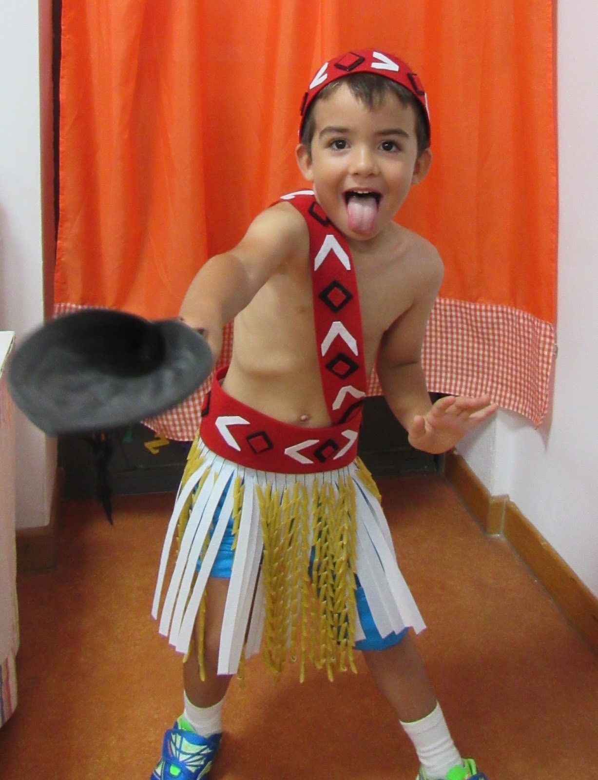 INFANTIL de GRACIA: LA VESTIMENTA TÍPICA DE NUEVA ZELANDA."SOMOS MAORIES"