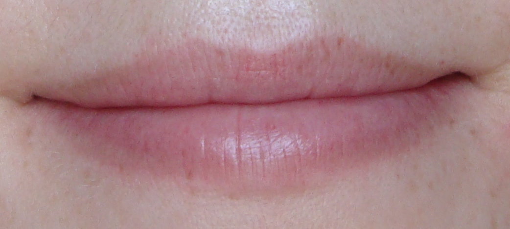 Green eyed Monster!: L'Oreal's Color Riche Balm in Rose Elixir