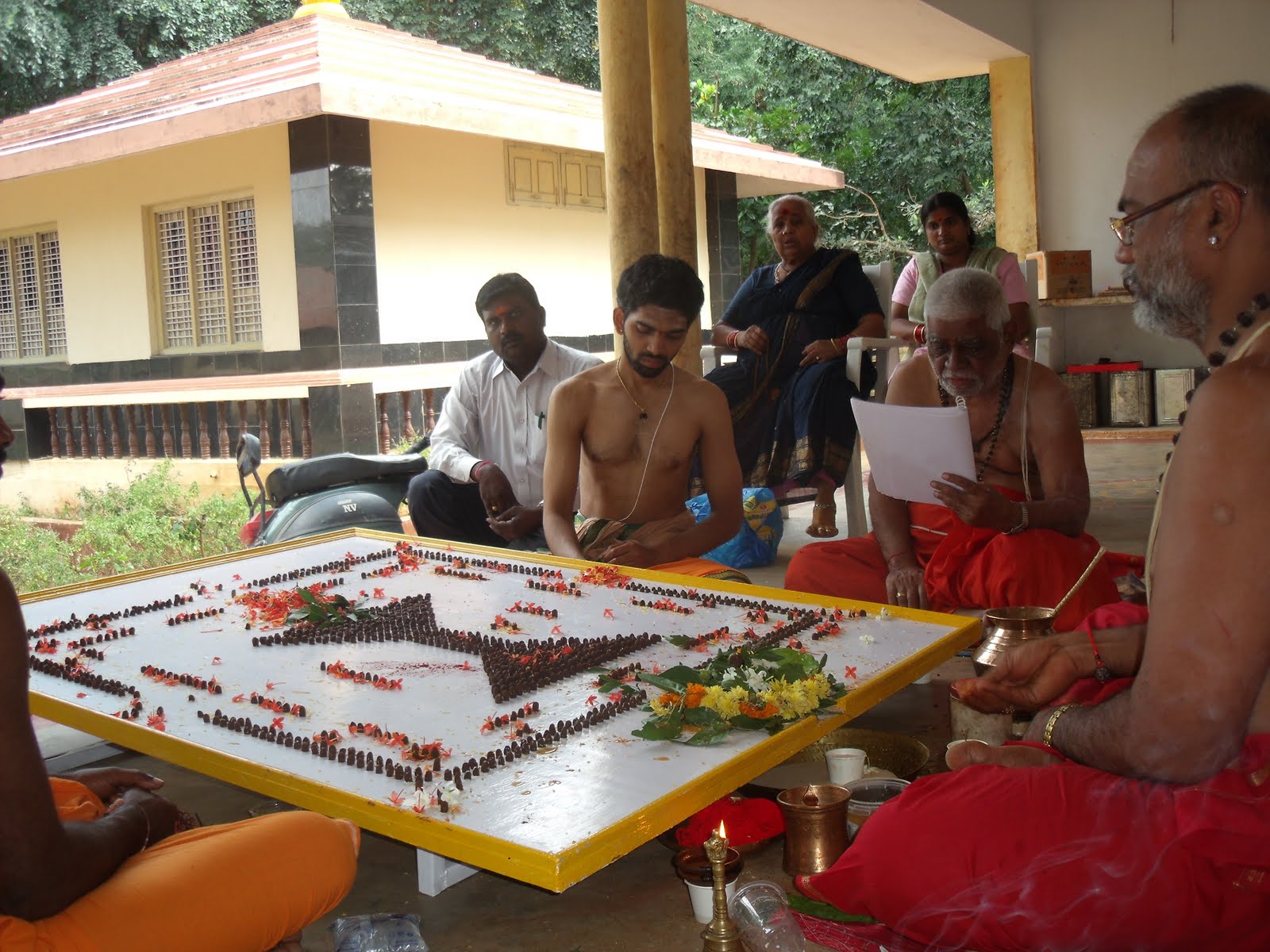 GURUTRAYAM: Arunam Sahasra Lingarchana Hatakeswaram