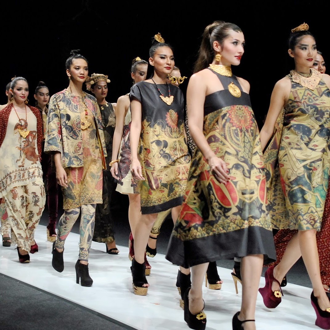 Koleksi Foto Farren Violetta Cantik Pose Seksi