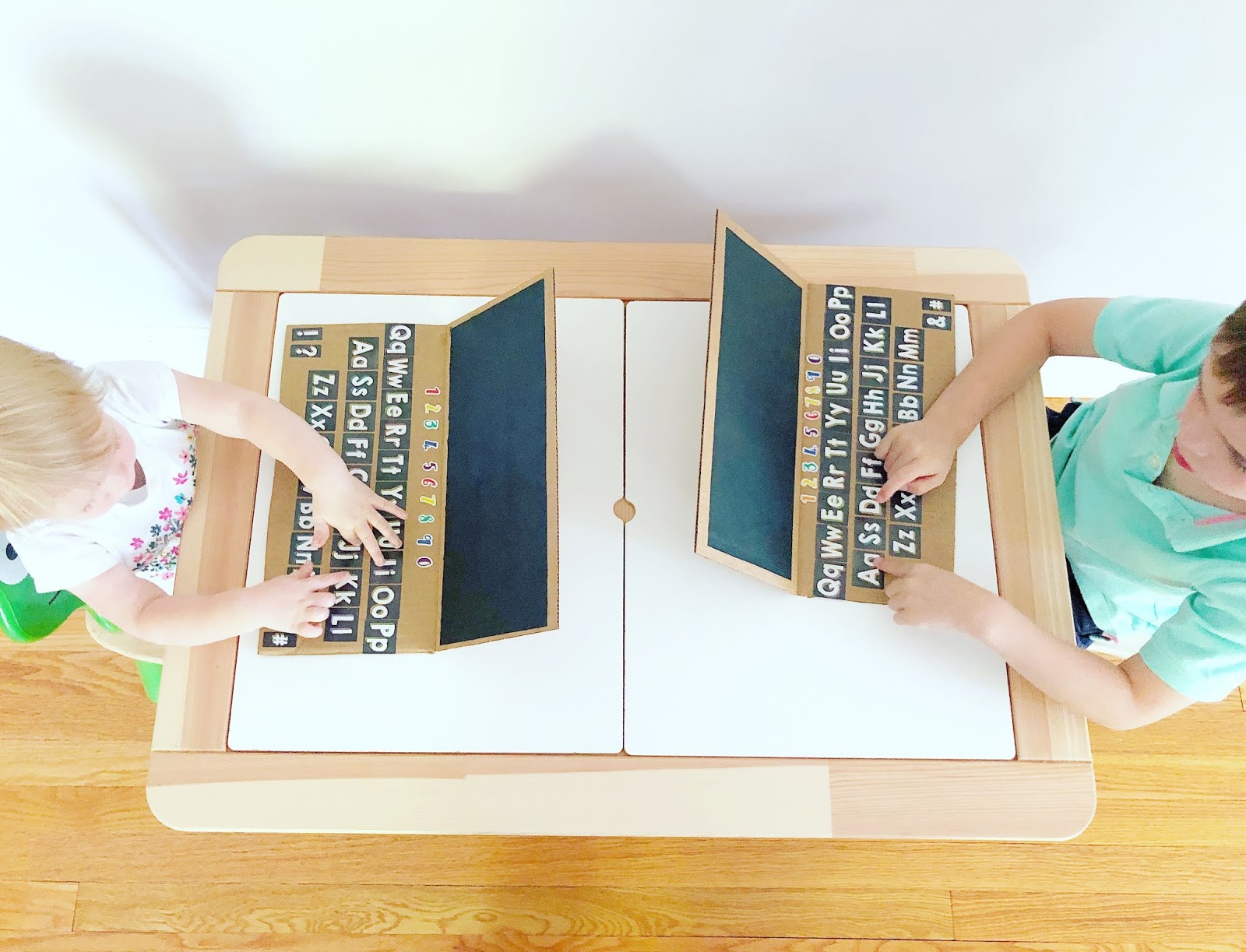 Find the Little Mind: DIY Cardboard Laptop